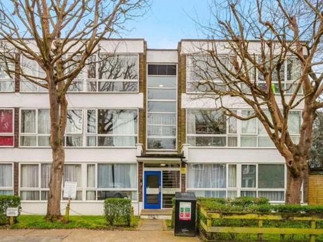 Windlesham Grove, London, 2 Bedroom Flat