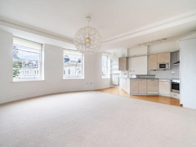 Windlesham Road
