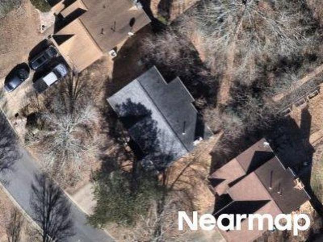 Windmoor Dr NW