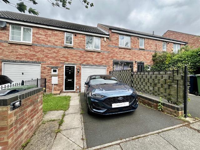 Windmill Way, Windmill Hills, Gateshead NE8, 3 bed town house to rent, £1,200 pcm | PrimeLocation