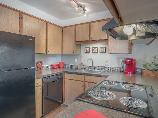 WINDMILL APARTMENTS 2 Bedroom Apartment for Rent at 10587 Sw Tigard St, Tigard, OR 97223 Tigard Neighborhood Area 3