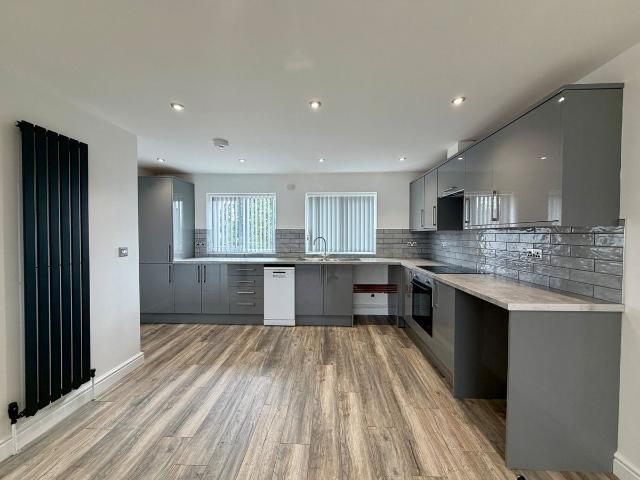 Windmill Avenue, Rubery, Rednal, Birmingham B45, 2 bed maisonette to rent, £1,150 pcm | PrimeLocation