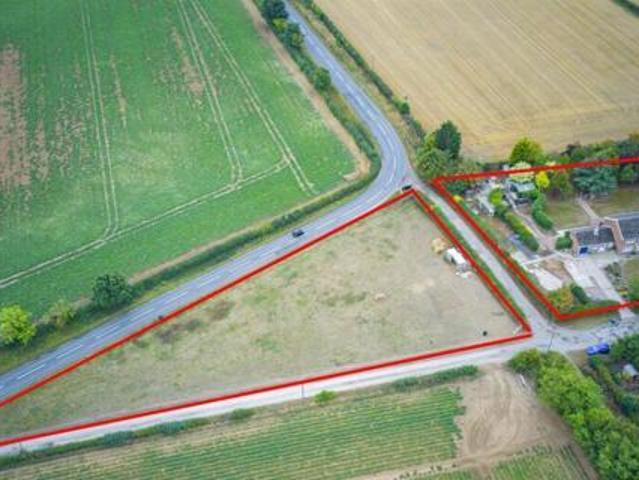 Windmill Hill Farmhouse, Wadworth, 4 Bedroom Detached