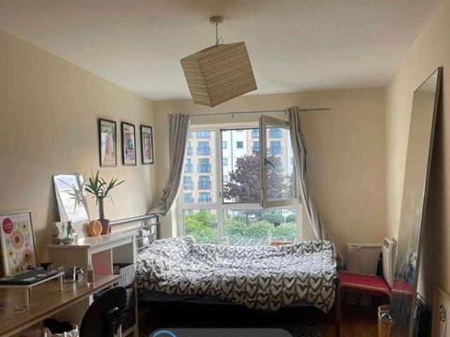 Windmill House, London E14, Room to rent, £833 pcm | PrimeLocation