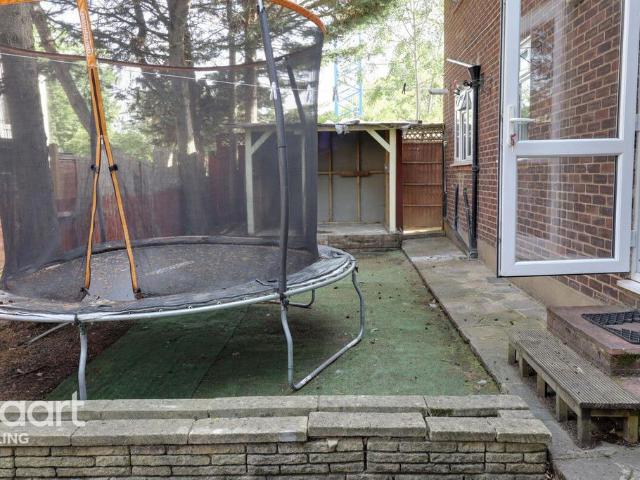 Windmill Lane, GREENFORD 2 bed maisonette to rent £2,000 pcm £462 pw
