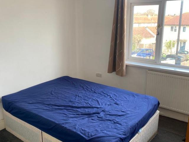 Windmill Lane, Greenford UB6, Room to rent, £700 pcm | PrimeLocation