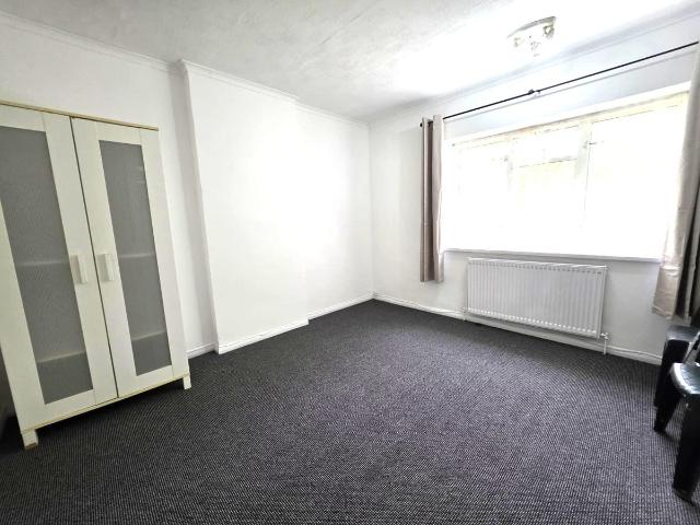 Windmill Lane, Southall, Middlesex UB2, 4 bed terraced house to rent, £2,650 pcm | PrimeLocation