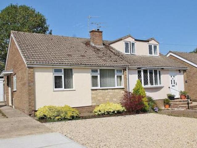 Windmill Road, North Leigh, 2 Bedroom Semi detached