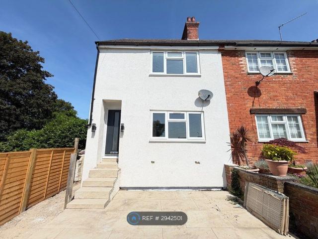 Windmill Road, Aldershot GU12, 3 bed semi detached house to rent, £1,700 pcm | PrimeLocation