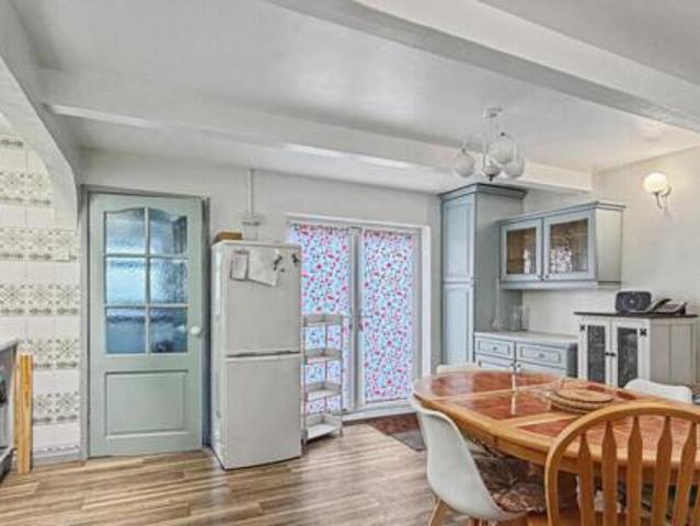 Windmill Road, Bradfield, 3 Bedroom Terraced