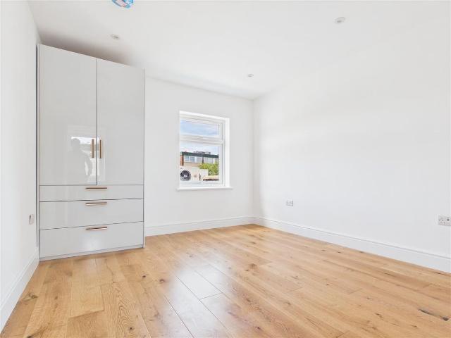 Windmill Road, Brentford TW8, 2 bed property to rent, £2,300 pcm | PrimeLocation