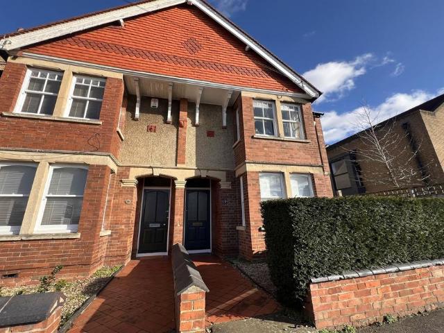 Windmill Road, Headington, Oxford, OX3 6 bed semi detached house to rent £4,200 pcm £969 pw