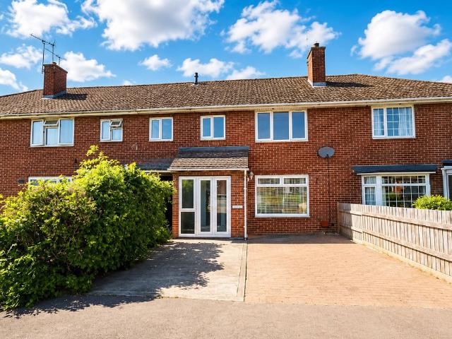 Windmill Road, Hemel Hempstead HP2, 3 bed property to rent, £1,950 pcm | PrimeLocation