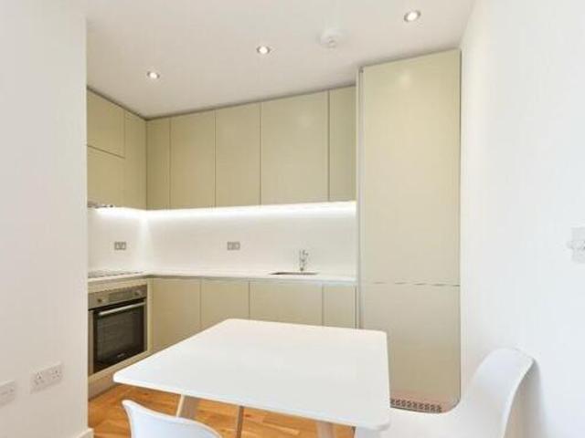 Windmill Road, Sunbury on thames, Studio Flat For