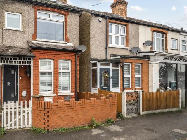 Windmill Road, Sunbury On Thames TW16, 2 bed end terrace house to rent, £1,995 pcm | PrimeLocation