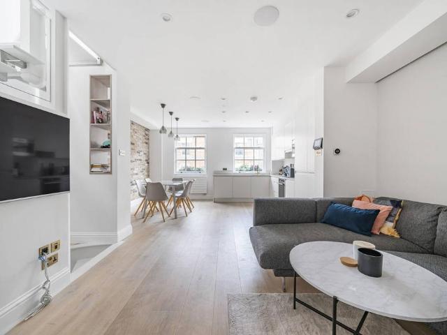 Windmill Street, Fitzrovia, London, W1T 3 bed flat to rent £6,933 pcm £1,600 pw