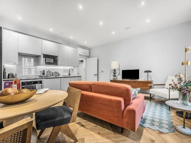 Windmill Street, Fitzrovia W1T, 1 bed flat to rent, £3,250 pcm | PrimeLocation