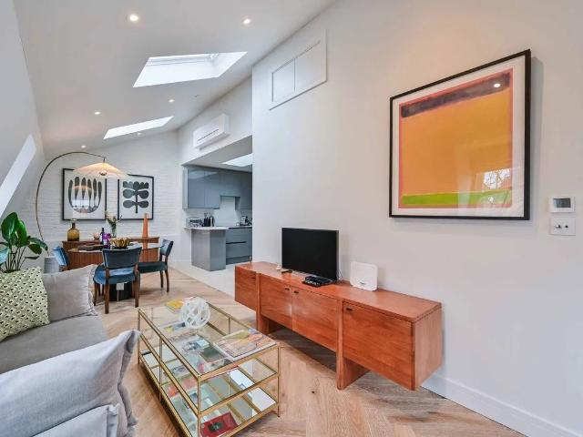 Windmill Street, Fitzrovia W1T, 1 bed flat to rent, £3,250 pcm | PrimeLocation