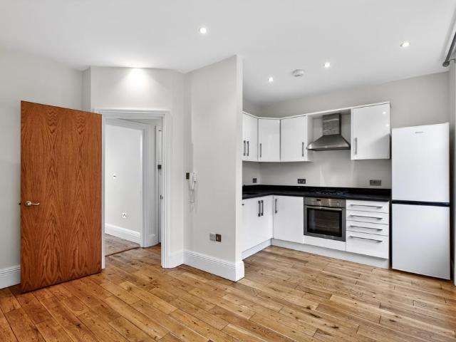 Windmill Street, London, W1T 1 bed apartment to rent £2,500 pcm £577 pw