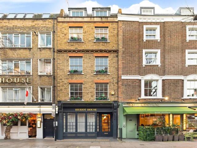 Windmill Street, London W1T 1 bed flat to rent £4,333 pcm £1,000 pw
