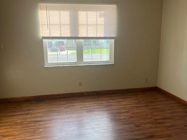 Windsong 2 Bedroom Apartment for Rent at 611 Cross Lanes Dr, Nitro, WV 25143