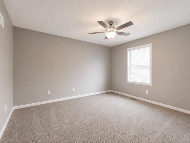 Windsong Townhomes 3 Bedroom Apartment for Rent at 700 Sw Lemans Ln, Lees Summit, MO 64082