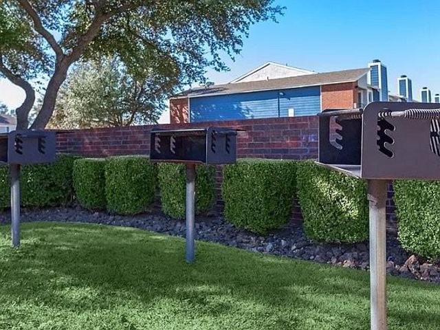 Windsong Place 2 Bedroom Apartment for Rent at 1110 E Wintergreen Rd, Desoto, TX 75115