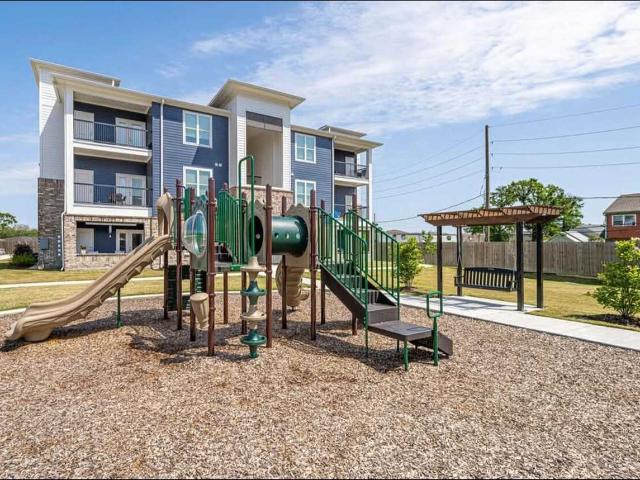 Windsor at Manhattan 3 Bedroom Apartment for Rent at 1499 Central Park Blvd, Harvey, LA 70058