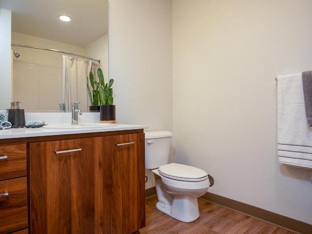 Windsor at Amberglen 3 Bedroom Apartment for Rent at 9350 Ne Windsor St, Hillsboro, OR 97006 Sommerset West Elmonica South
