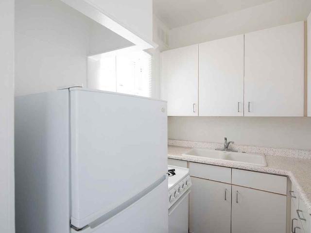 Windsor Apartments 1 Bedroom Apartment for Rent at 1808 3rd Ave, San Diego, CA 92101 Park West