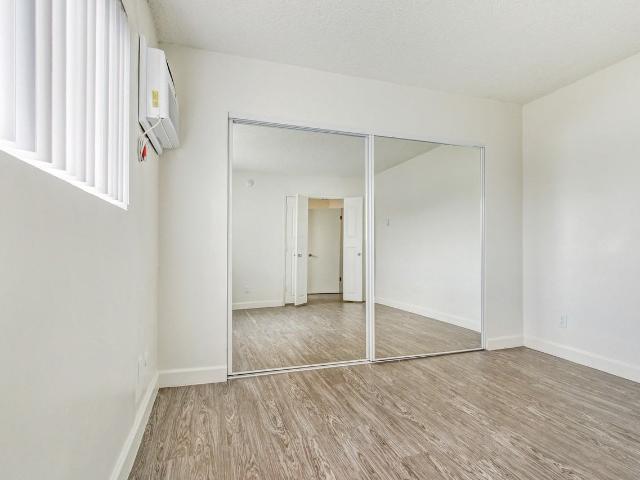 Windsor Arms 1 Bedroom Apartment for Rent at 18855 Vanowen St, Los Angeles, CA 91335 Reseda