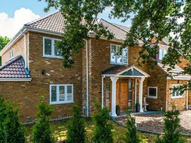 Windsor, Berkshire, 6 Bedroom Detached