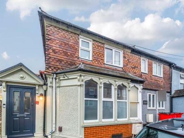 Windsor, Berkshire, 2 Bedroom Semi detached