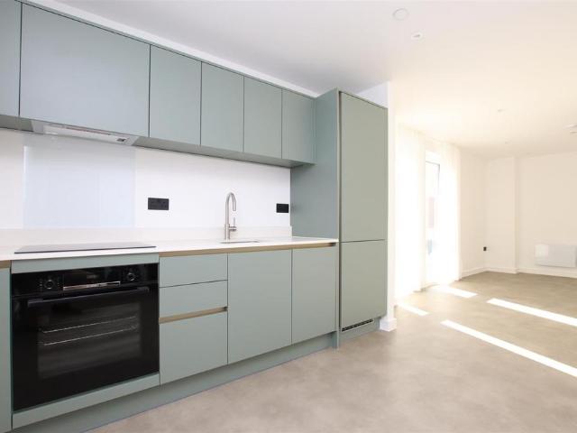 Windsor Bridge Road, Bath BA2 1 bed flat to rent £1,150 pcm £265 pw