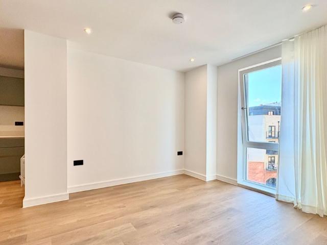 Windsor Bridge Road, Bath BA2, 1 bed flat to rent, £1,775 pcm | PrimeLocation