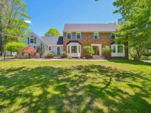 Windsor Ct, Clinton Township, Home For Sale