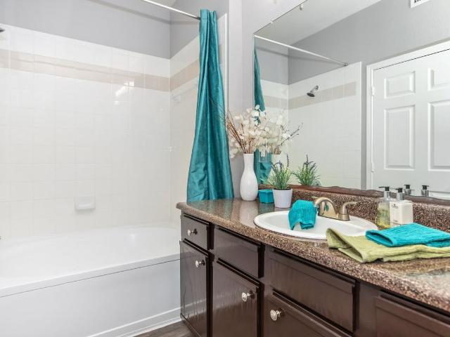 Windsor Cypress 3 Bedroom Apartment for Rent at 12035 Huffmeister Rd, Houston, TX 77429 Cypress