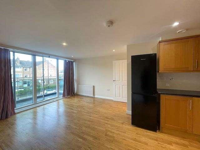 Windsor Close, Northwood, HA6
