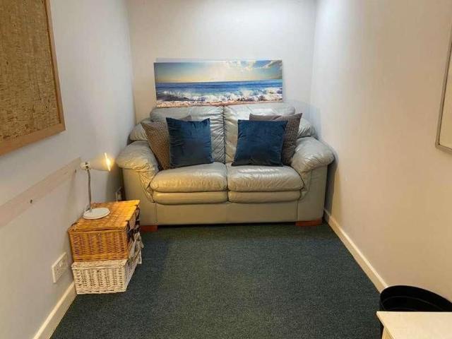 Windsor Close, GU2