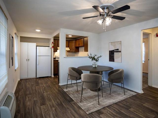 Windsor Court Apartments Studio Apartment for Rent at 614 Cedar Ln, Knoxville, TN 37912