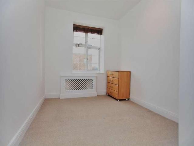 Windsor Court, Golders Green Road, NW11