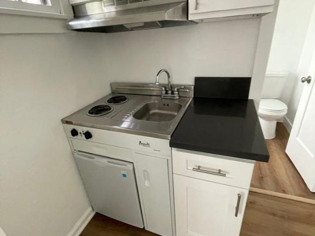 Windsor Court Studio Apartment for Rent at 123 E Windsor Rd, Glendale, CA 91205 Mariposa