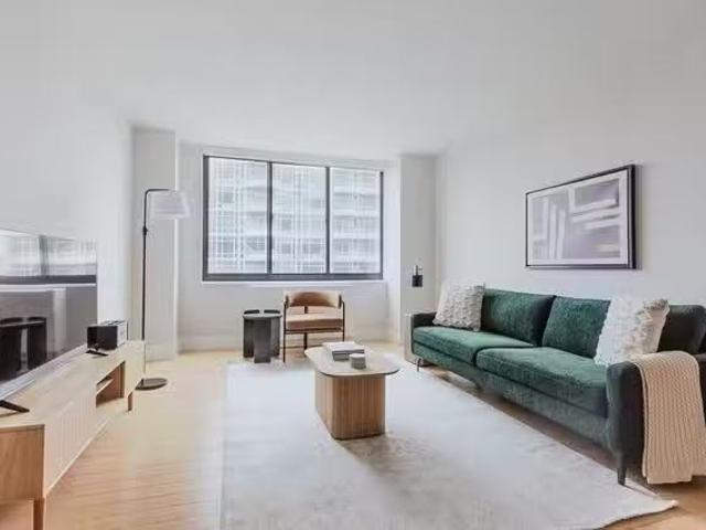 Windsor Court, 155 East 31st St, Kips Bay 1 Bedroom 1 Bath