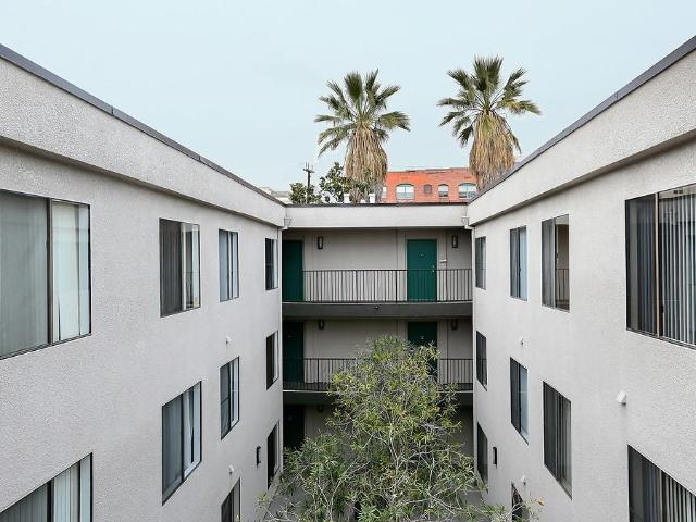Windsor Court 1 Bedroom Apartment for Rent at 900 Irolo St, Los Angeles, CA 90006 Wilshire Center Koreatown