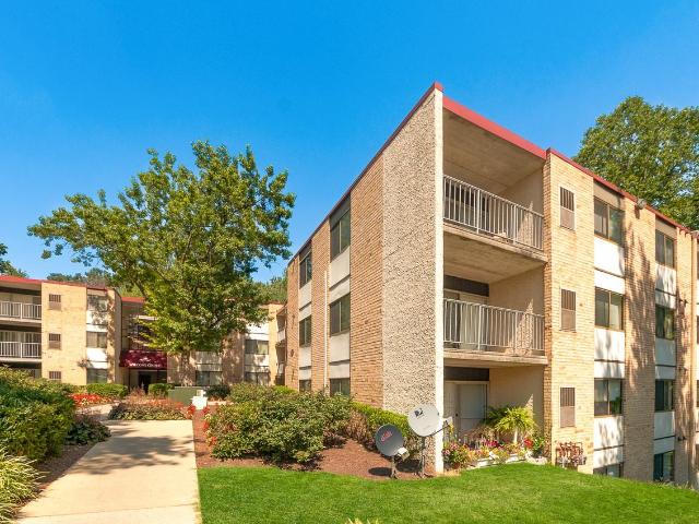 Windsor Courts Studio Apartment for Rent at 13802 Castle Boulevard, Fairland, MD 20904 Fairland
