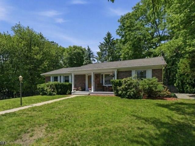 Windsor Dr, Jefferson Township, Home For Sale