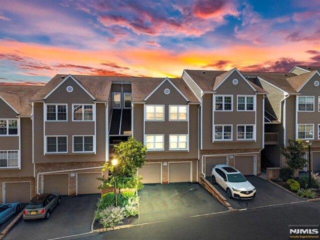 Windsor Dr, Palisades Park, Condo For Sale