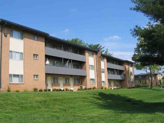 Windsor Forest 2 Bedroom Apartment for Rent at 5006 Windsor Mill Rd, Baltimore, MD 21207 Leakin Park