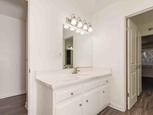 Windsor Garden Apartment Homes 2 Bedroom Apartment for Rent at 1651 Mitchell Ave, Tustin, CA 92780 Tustin