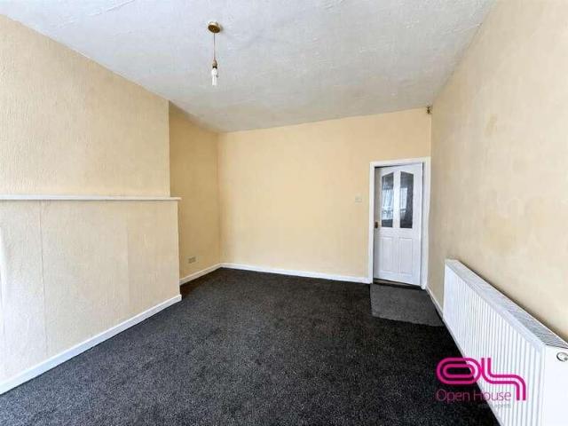 Windsor Grove, Bolton, BL1